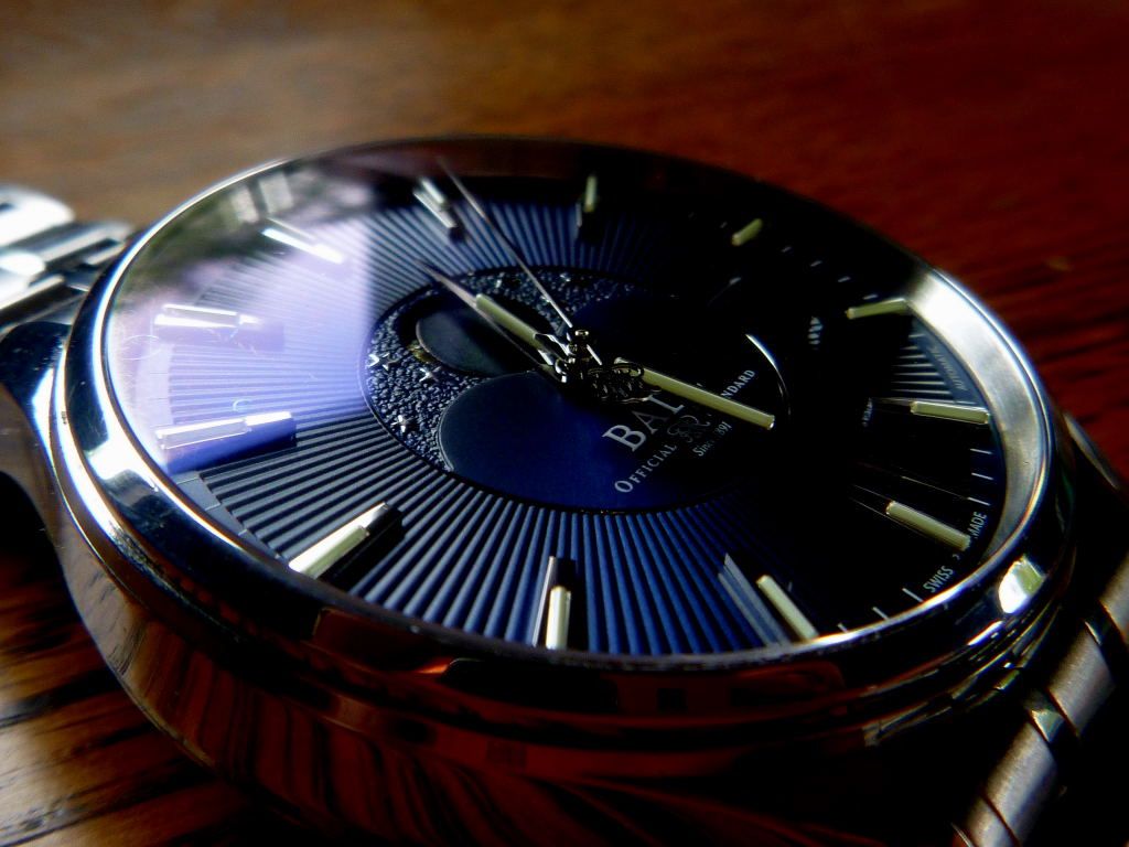 Pictures, just what's on my desk............ | WatchUSeek Watch Forums